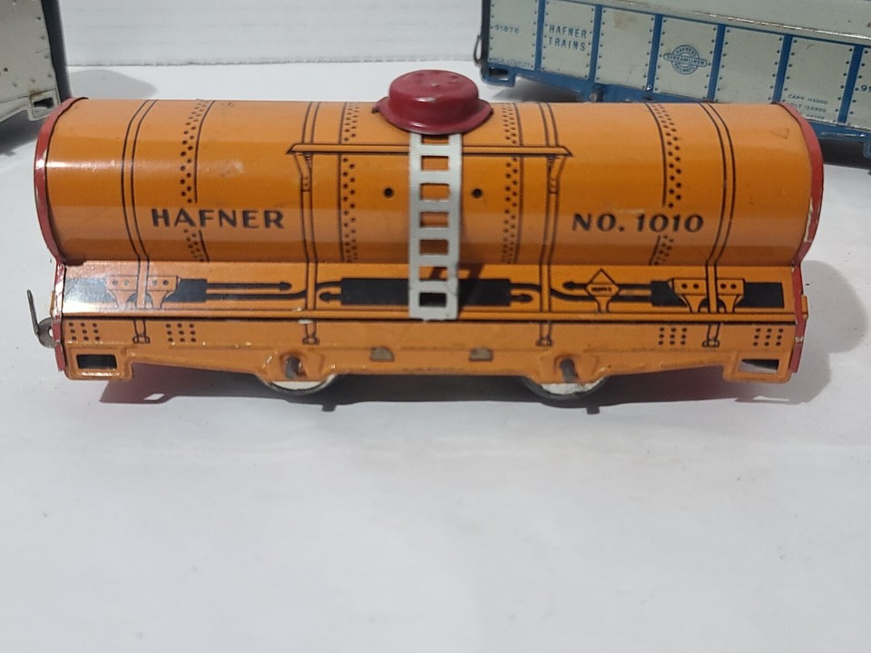 Hafner Prewar Wind-Up Locomotive 1010 Red W/Tender Caboose 2 Cars Tin ...