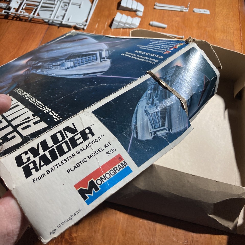 1978 Monogram Battlestar Galactica CYCLON RAIDER Model Kit 6026 Open Box | eBay