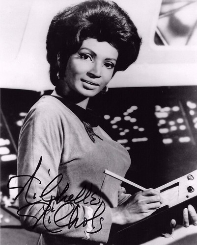 Nichelle Nichols Signed 8x10 Photo - STAR TREK - ICONIC - RARE!!! H108 ...