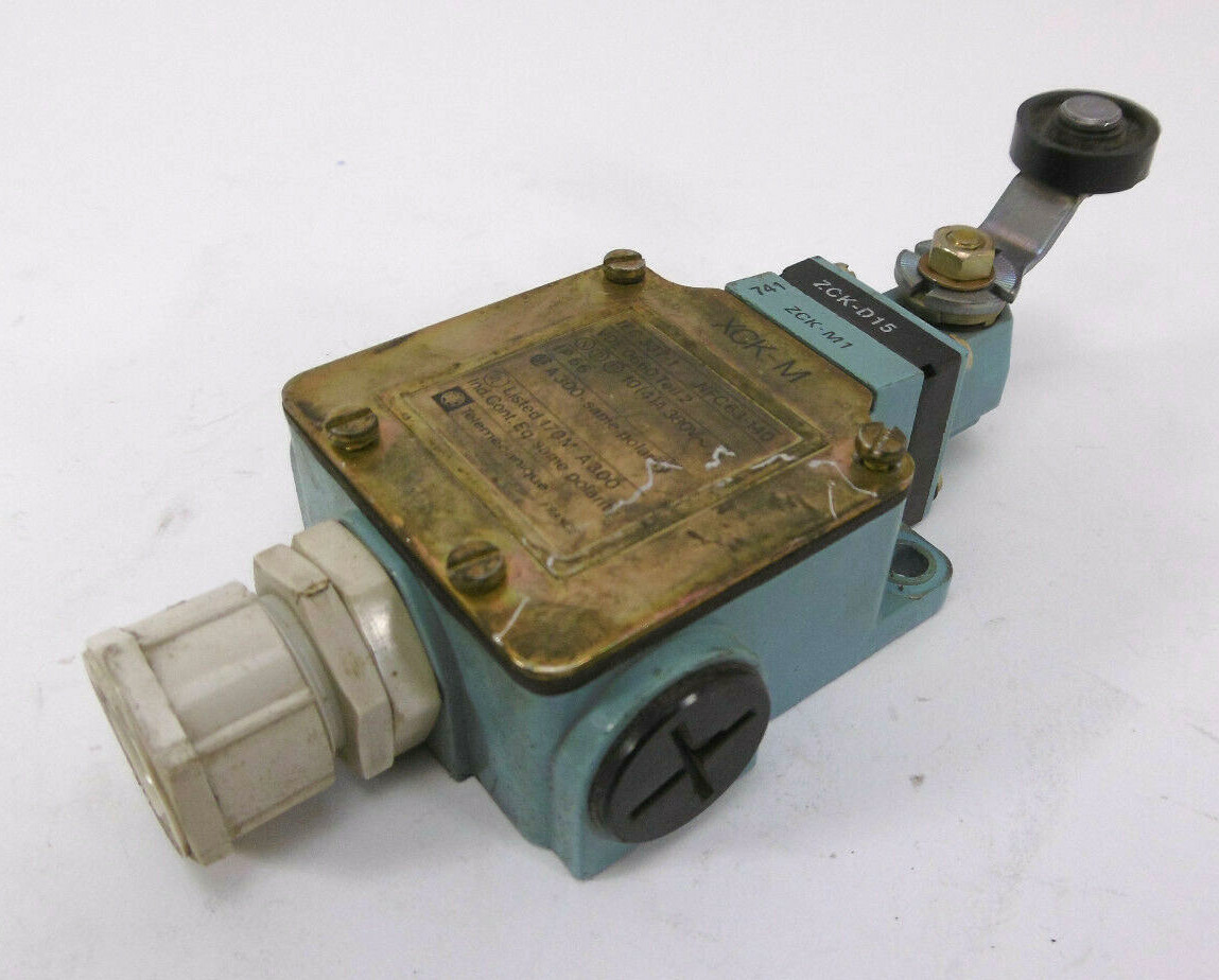 Telemecanique Endschalter NFC63-140 | beidseitig schwenkbar | ZCK-Y15 ...