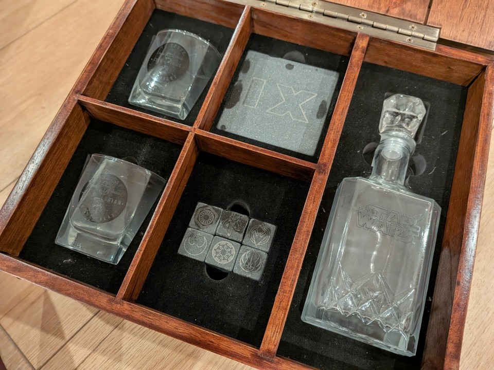 2019 Lucasfilm Star Wars Crew Exclusive Decanter Set Mandalorian Clone ...