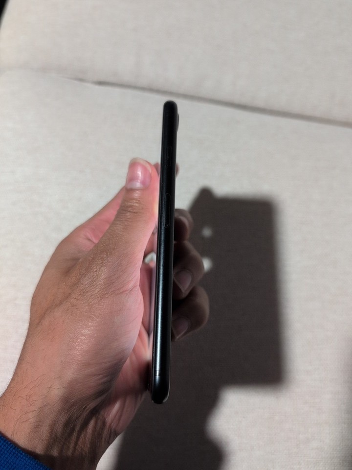 Apple iPhone 3rd Gen SE Unlocked 64GB | eBay