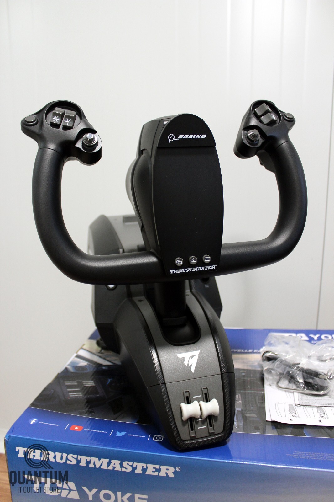 Thrustmaster TCA Yoke Boeing Edition Flight Sim Controller Xbox & PC ...