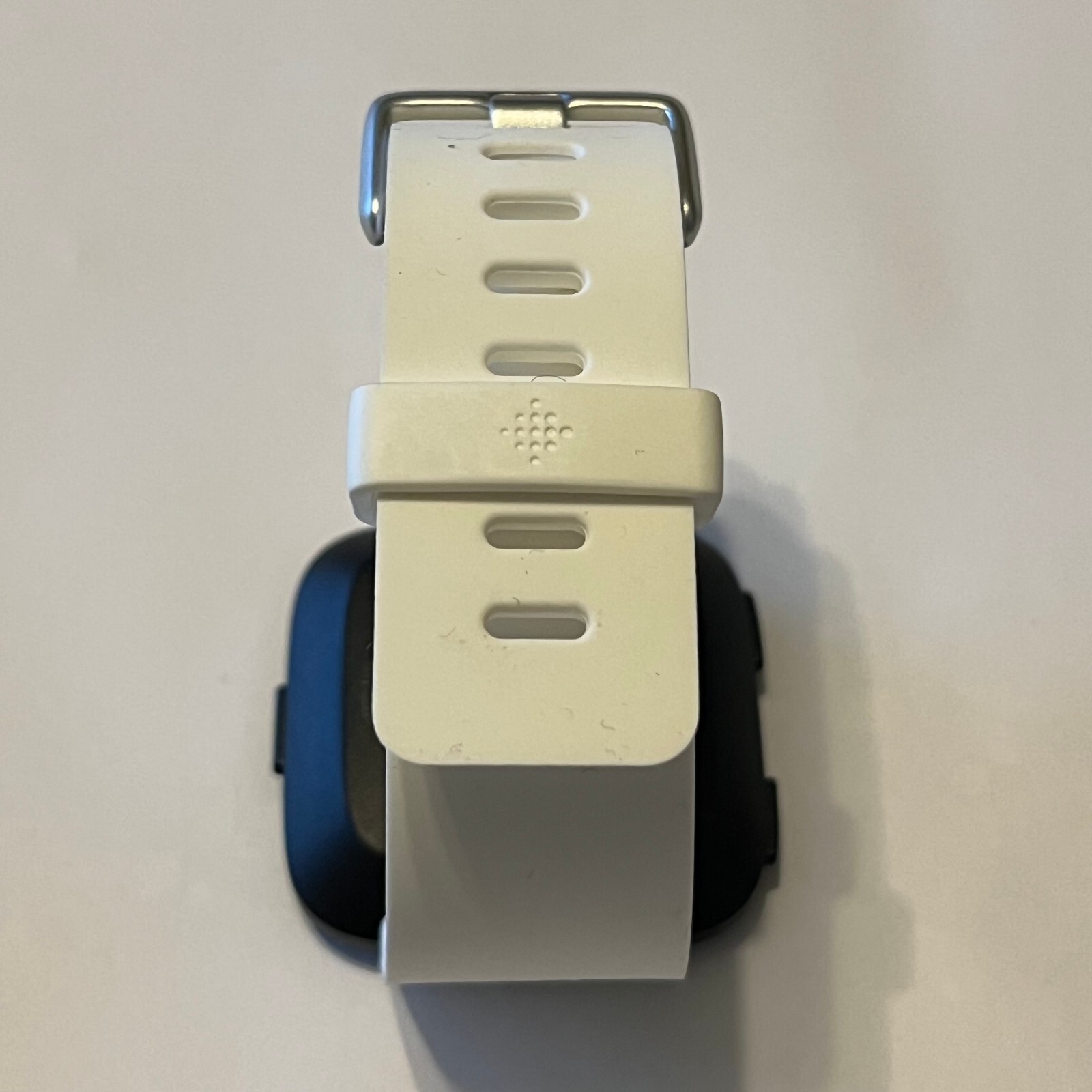 Fitbit Versa - Health & Fitness Smart Watch - Black Case w/ White Band ...