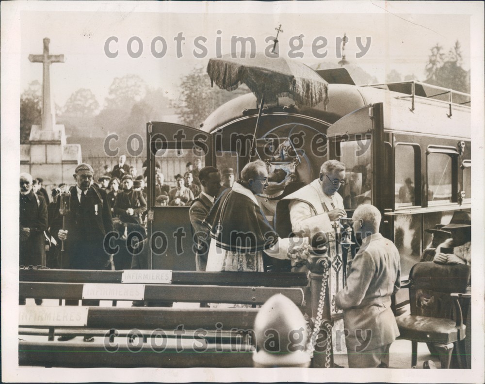 1939 Fred Snite in Iron Lung on Train Lourdes Grotto France Press Photo ...