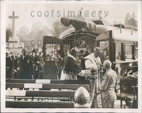 1939 Fred Snite in Iron Lung on Train Lourdes Grotto France Press Photo ...