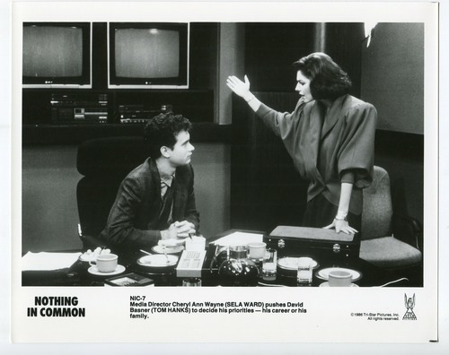 Nothing In Common-Tom Hanks-Sela Ward-8x10-B&W-Comedy-Still-NM | eBay