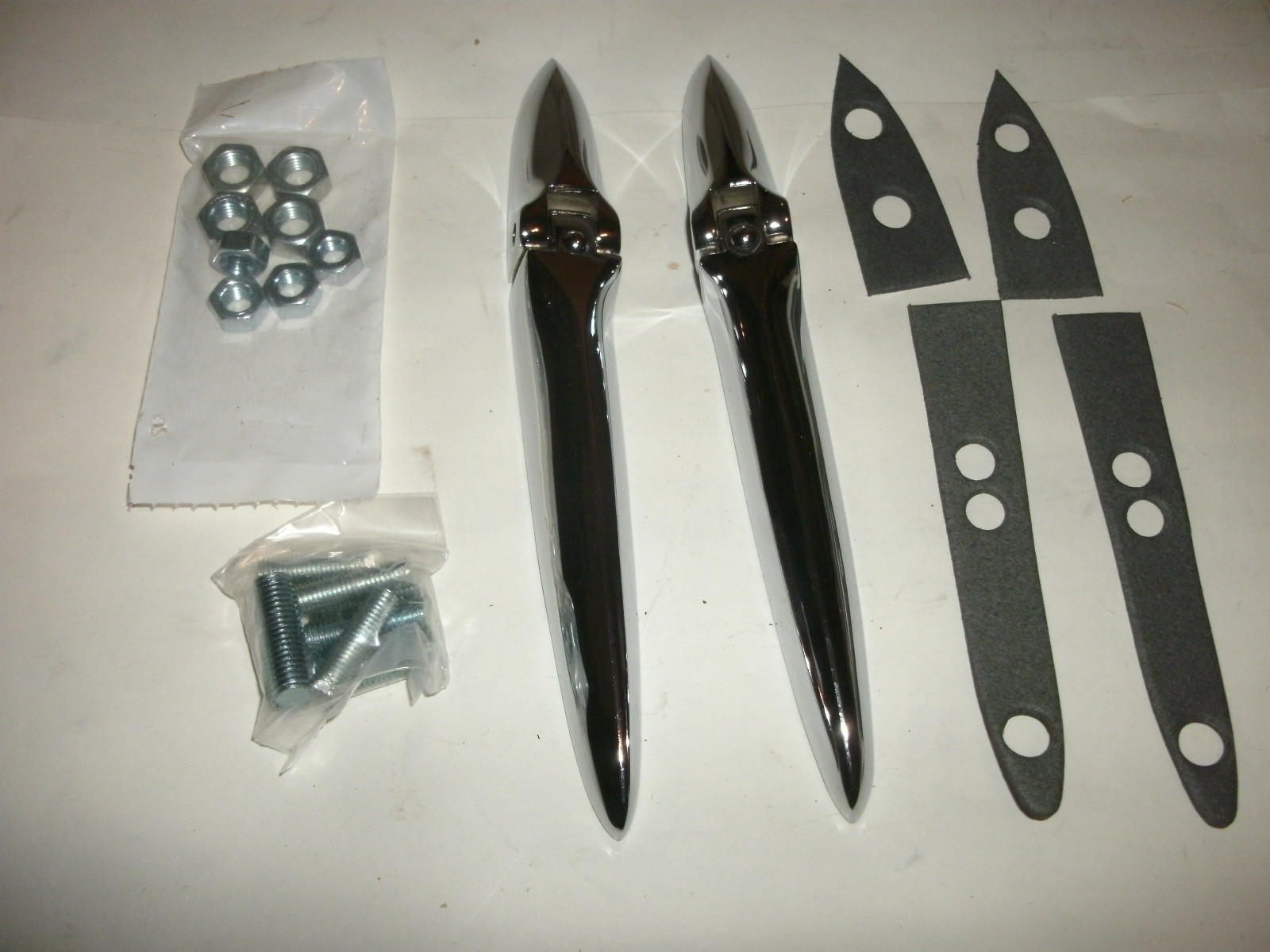 TRIUMPH TR3 , NEW CHROME TRUNK / BOOT HINGE SET / 2 WITH GASKETS FITS ...