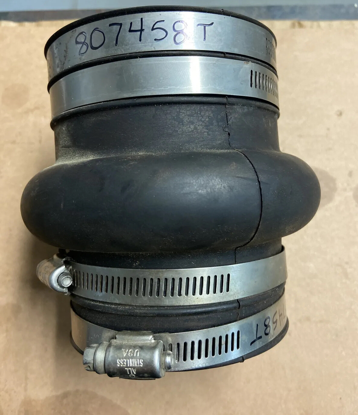 B124 MerCruiser Quicksilver 32-807458T 807458T Exhaust Tube Rubber Boot ...