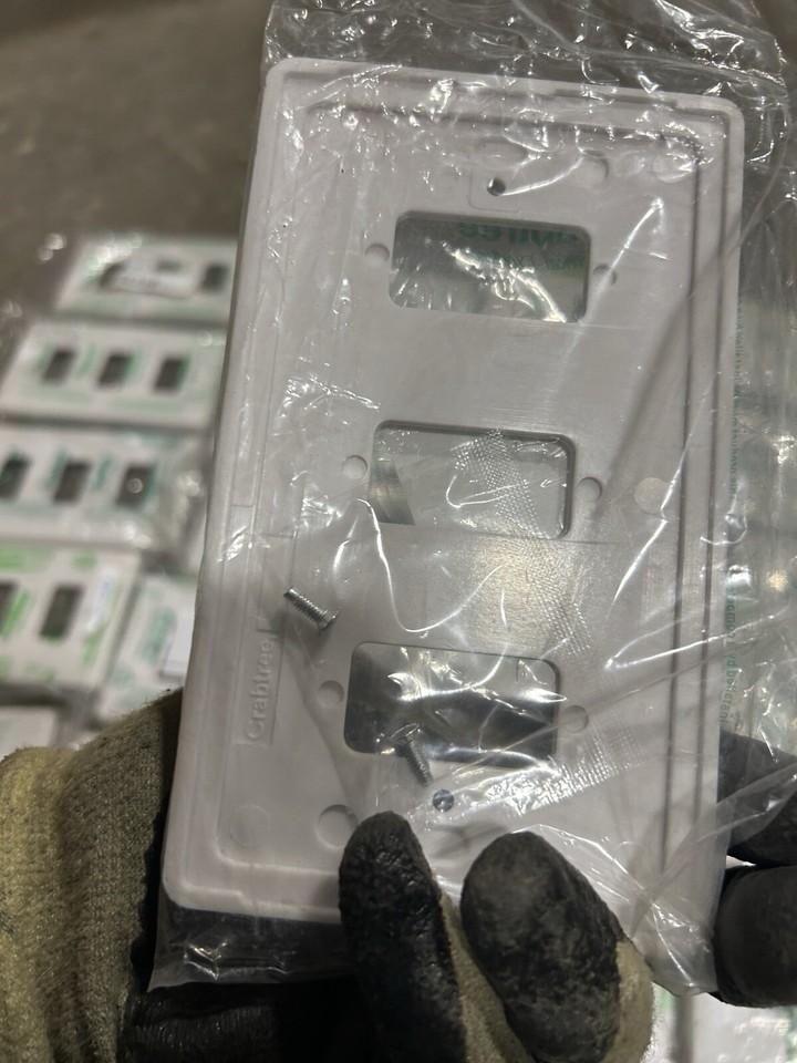 50 Toolstation White 3 Gang Grid Plate Brand New Double Switch Triple ...