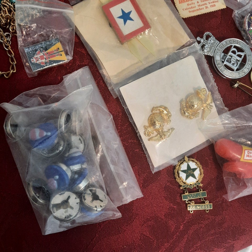 Vintage Junk Drawer Lot Hot Air Balloon Pins Tokens Jewelry Advertising ...