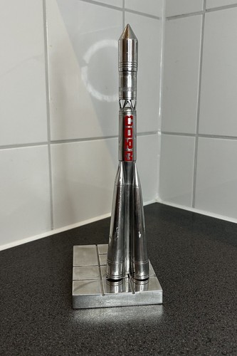 Modèle de vaisseau spatial en métal Union Soviétique, fusée spatiale ...