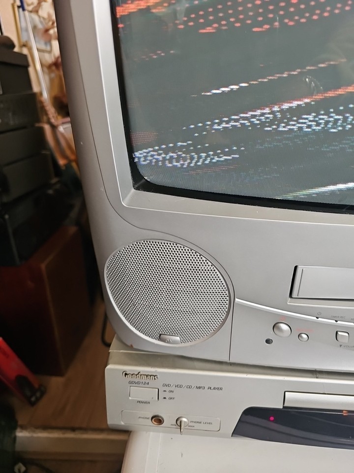 Bush BTV201TSIL 20" CRT TV VHS Player Combi Retro Gaming For Repair Or ...