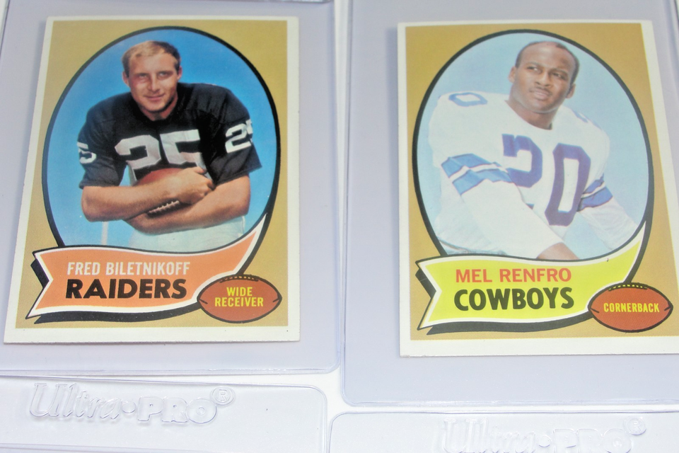 1970 Football card lot- John Unitas, Gale Sayers, Bubba Smith RC, EX ...