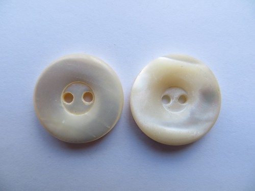 Antique Med Thick Rimmed 2-Hole White MOP Coat Jacket Dress Craft ...