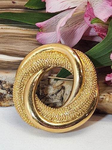 Monet Brooch Vintage 1980s Swirl Swirl Circle Gold Tone Lapel Pin ...