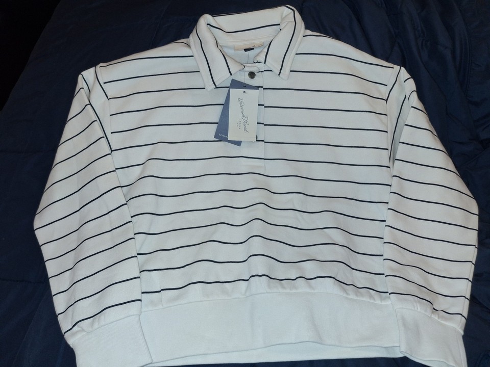 Women's size XS Universal thread, sweatshirt cream color with black ...