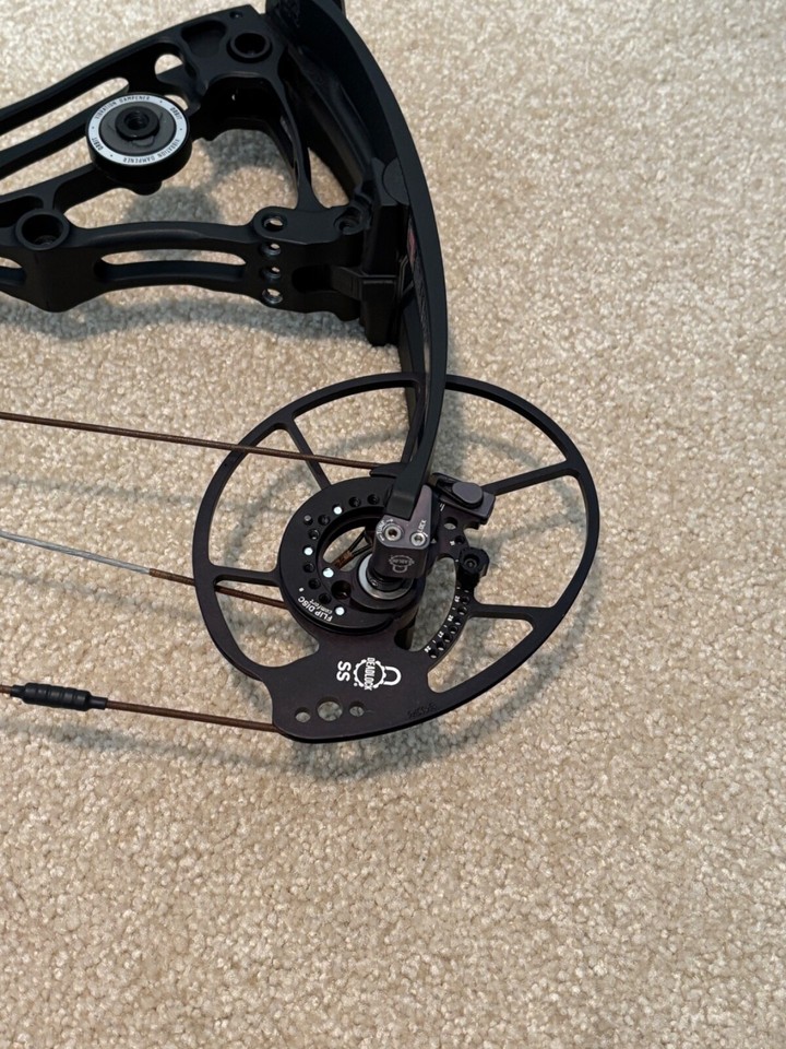 Bowtech Core SS Black, 70 lb limbs Bare bow | eBay