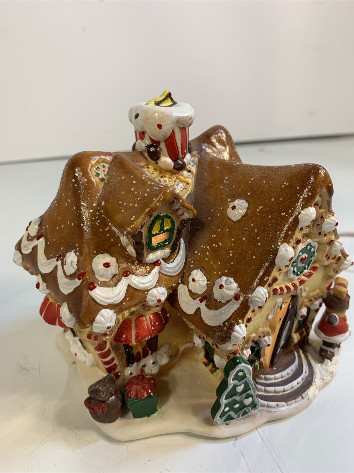 CHRISTMAS Gingerbread House Lamp Night Light ~Ceramic Material 4.5” | eBay