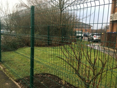 150mtrs (50 panels & 50 posts) 2.4m high V Mesh fencing PPC GREEN or ...