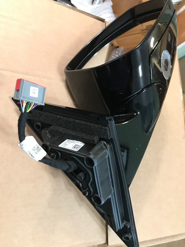 19 20 Land Rover Range Evoque right Door mirror Cap not included ...