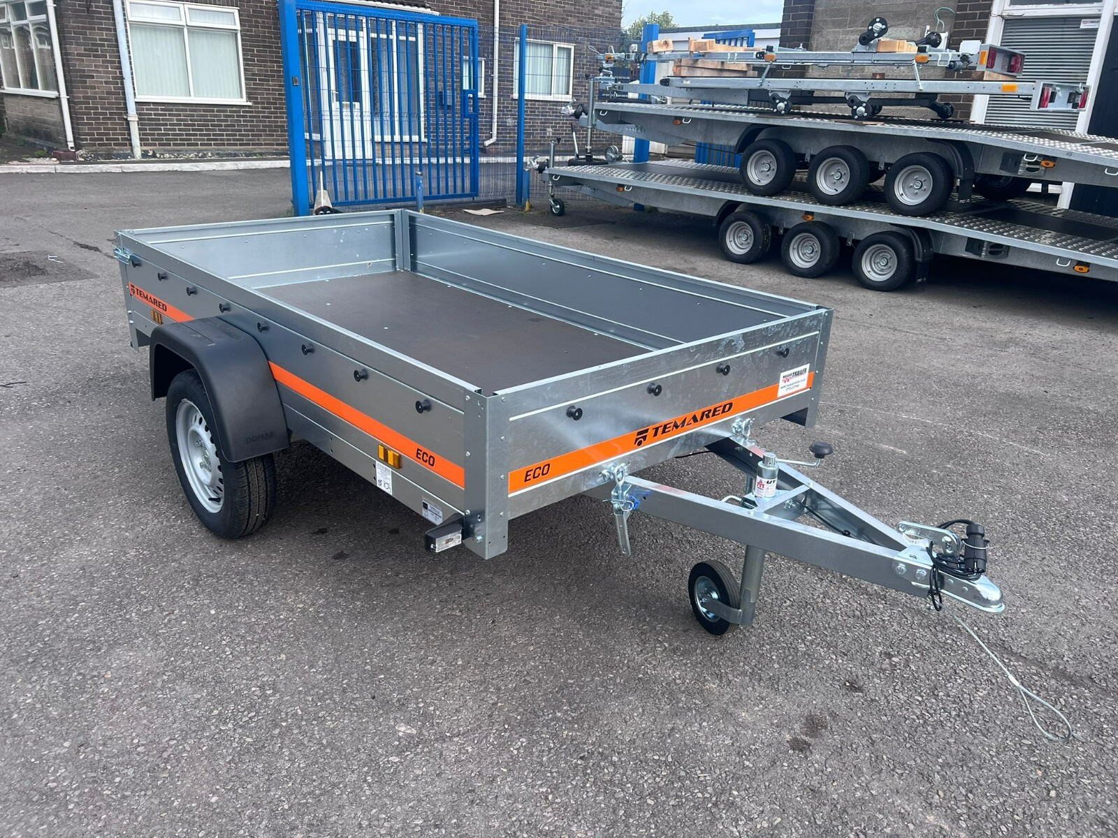 General Use Trailer Ladder FLATBED 750 kg 7.6ft x 4.1ft 232cm x 125cm ...