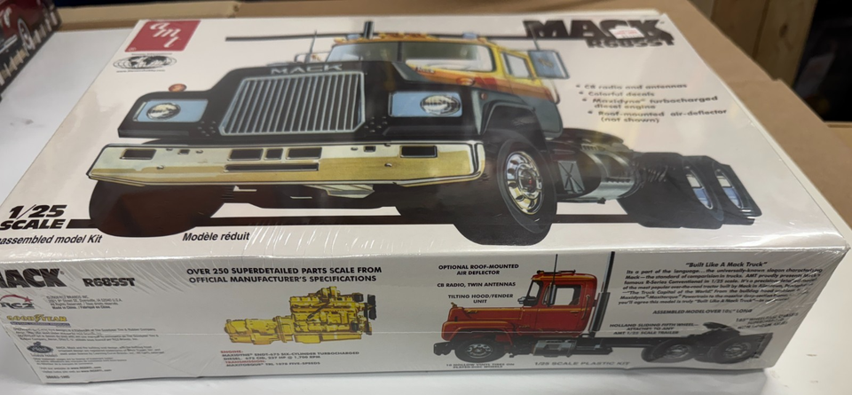 AMT Mack R685ST Semi Tractor 1/25 Scale Kit 2008 RC2 Factory Sealed ...