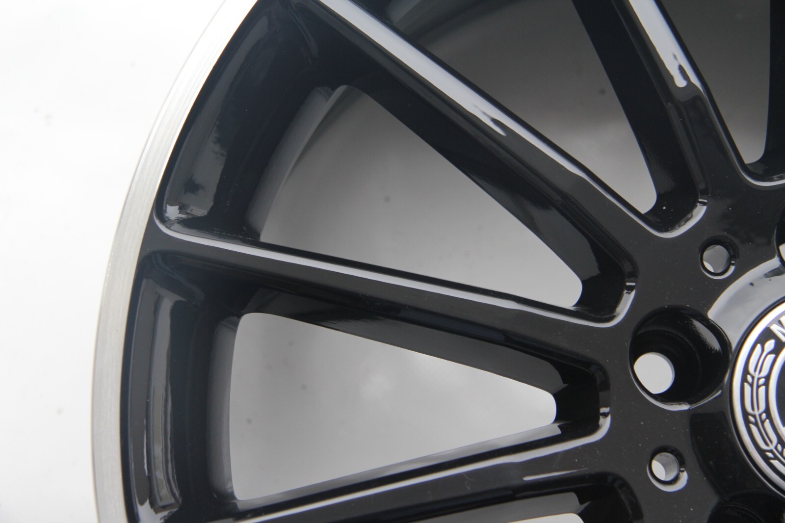 1X ALUFELGE ORIGINAL MERCEDES AMG A,B CLA CLASSE 18 ZOLL A1764010200 ...