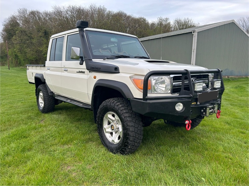 Toyota Land Cruiser 79 Series Pickup Truck 75 76 78 Series | eBay UK