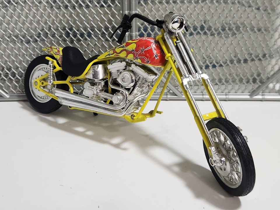NewRay 1995 Chopper Motorcycle Low rider 10” Long Red Ylw Barbed Wire ...