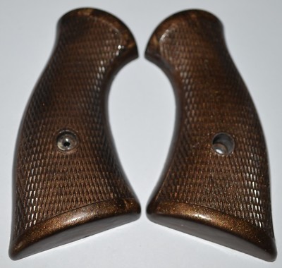 High Standard Sentinel R106, 107 pistol grips dark brown plastic with ...