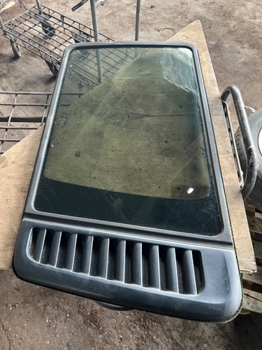 VW T4 TRANSPORTER CARAVELLE 1999 DRIVERS SIDE RIGHT REAR WINDOW AND ...