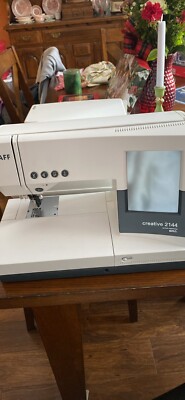PFAFF Creative 2144 Embroidery machine barely used, excellent condition ...