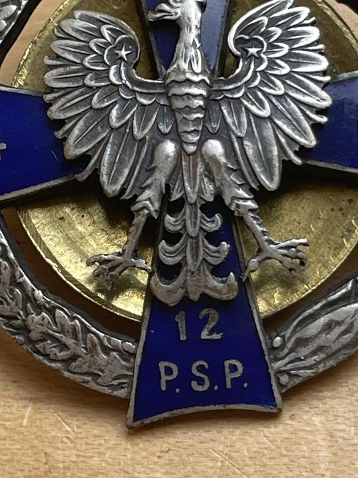 POLAND.54th KRESOWY INFANTRY RIFLE REGIMENT,BADGE;SIZE 39 x 39 mm.By A ...