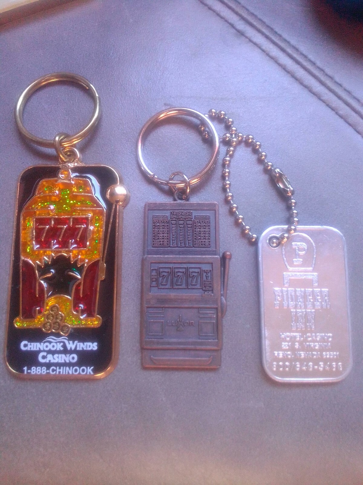 Lot of 3 Casino Slots Keychains Key Rings Luxor Chinook Winds Pioneer ...