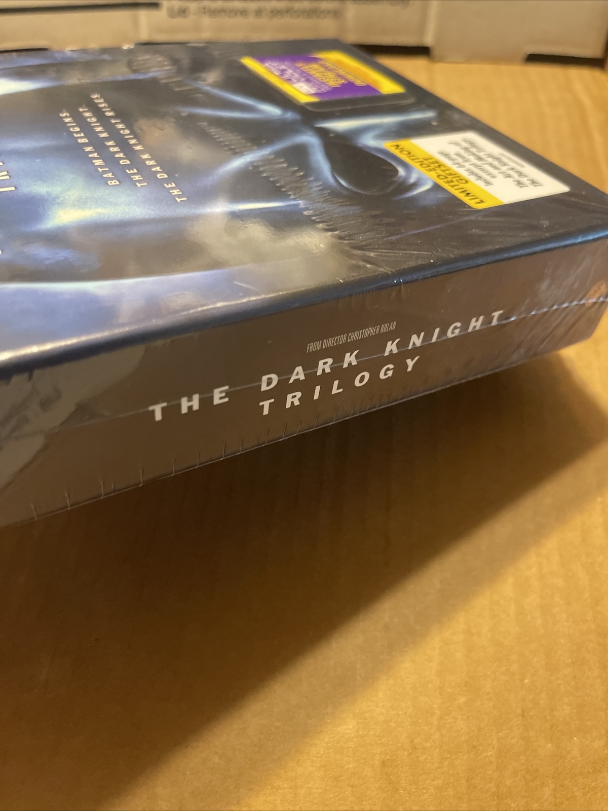 The Dark Knight Trilogy Blu-ray 5-Disc Set Limited Edition Box Set ...