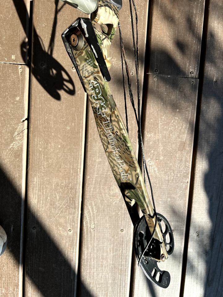 PSE Thunderbolt Compound Bow PSE Sights Quik Tune By Nap Rest Archery ...