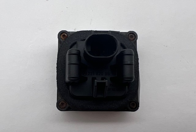 Mercedes-Benz W221 Tailgate Boot Switch A2218209510 for sale online | eBay