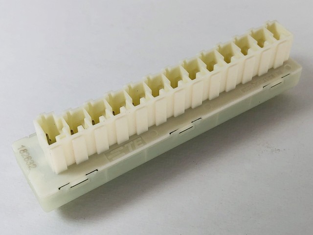 Fuse Connector Mopar 68230877AA for sale online | eBay