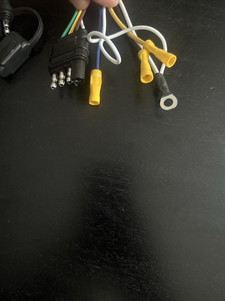 4 Flat to 7-Way Blade Trailer Tow RV and 4-Way Plug Multi Connector ...