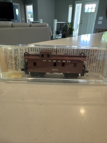N Scale Kadee 34' Caboose Wabash 50150 | eBay