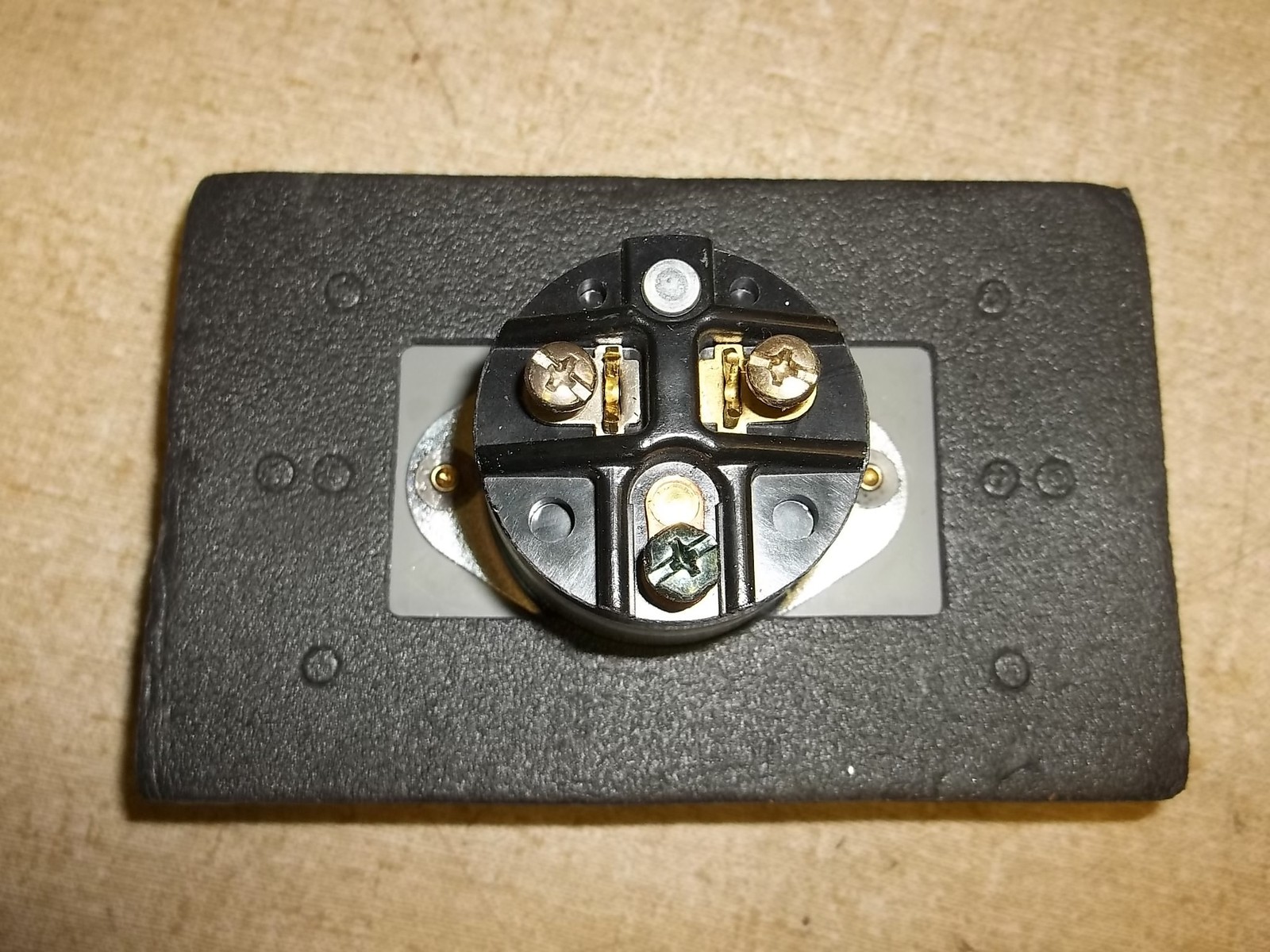 NEW Eagle Block Heater Plug and Cover 0413112 15A-125V 2 Pole 3 Wire ...