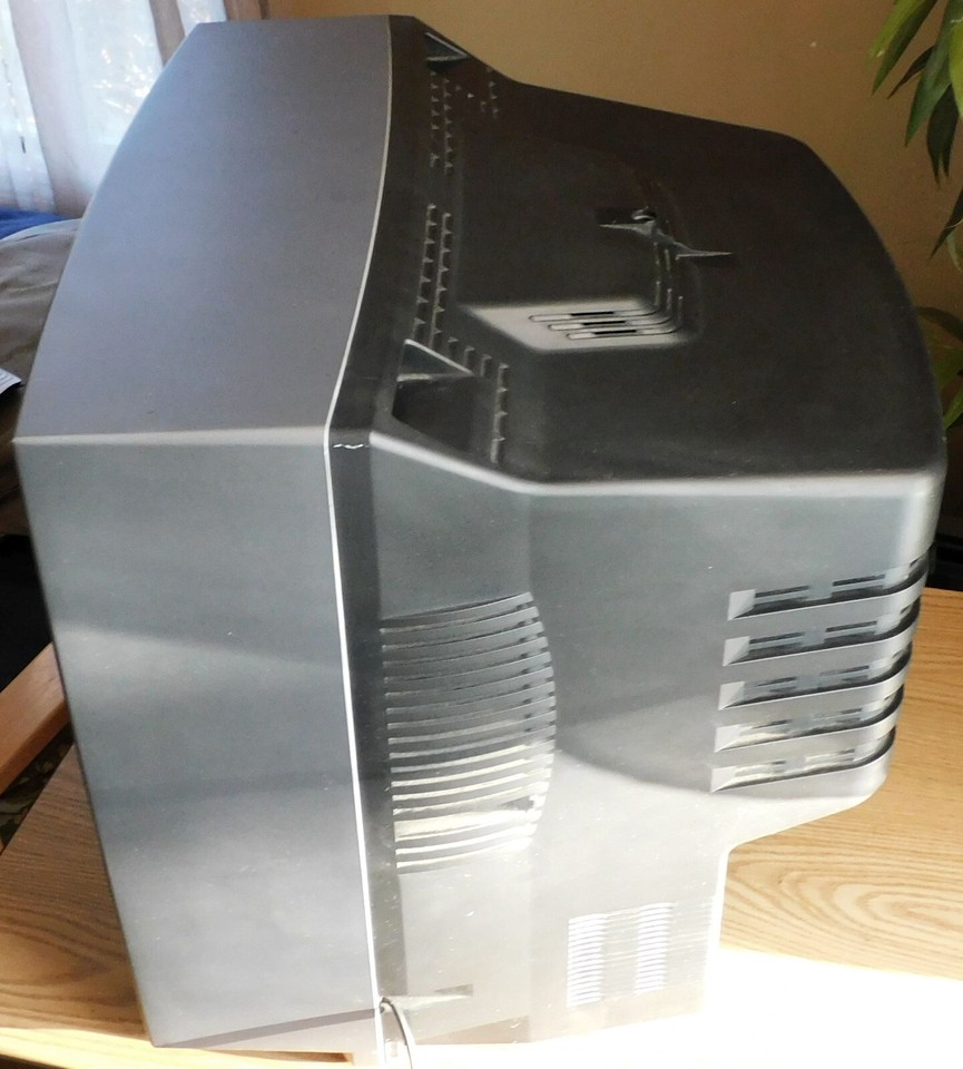 Vintage APEX 20" CRT TV AT2002, Retro Gaming, No Remote, *Local Pickup ...