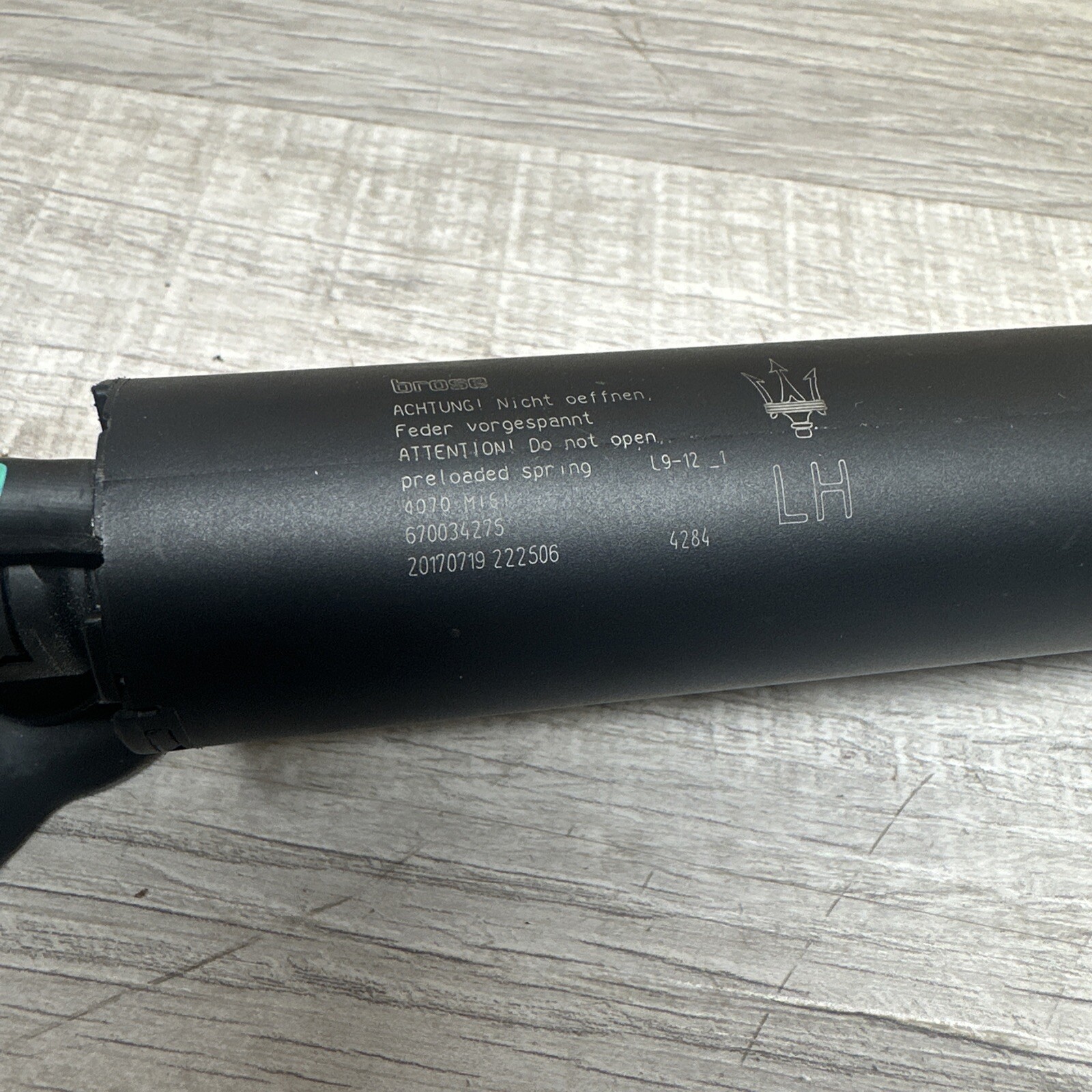 670034275 I 17 - 2022 MASERATI LEVANTE REAR LEFT TAILGATE LIFT SHOCK W ...