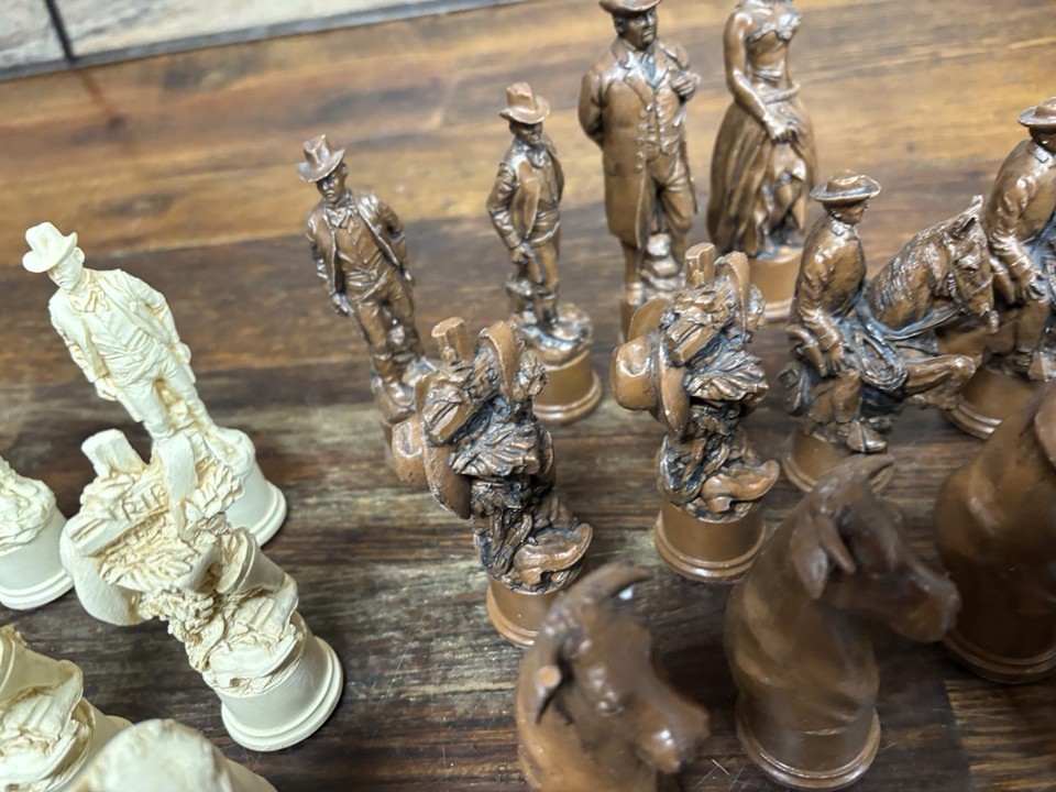 Berkeley Chess cowboys Chess Set 32 pieces Range Wars western Chess Set ...
