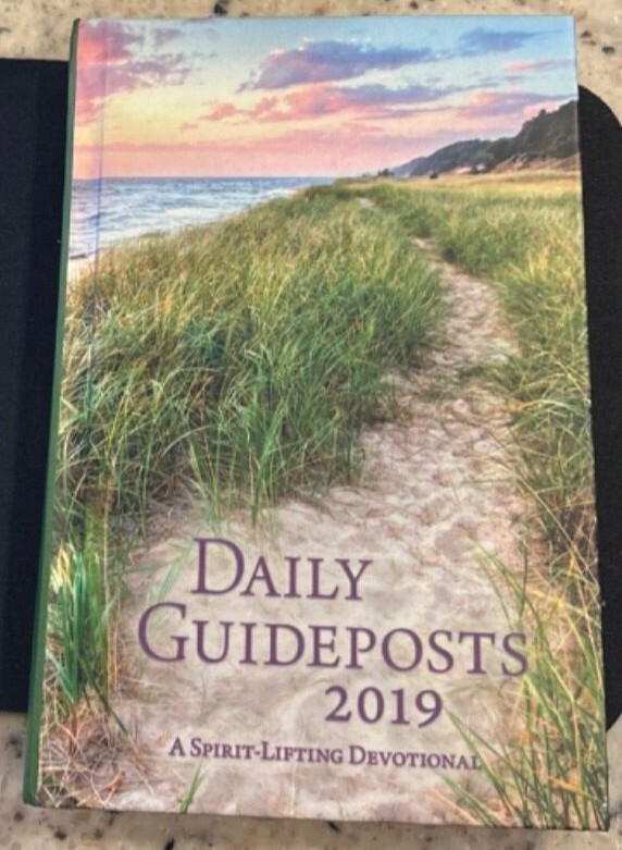 DAILY GUIDEPOSTS 2019: A SPIRIT LIFTING DEVOTIONAL-HARDCOVER EXCELLENT ...