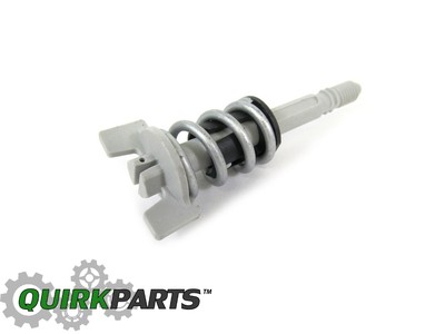 OEM MOPAR 2015-2017 JEEP RENEGADE TAILLIGHT LAMP MOUNTING SCREW ...