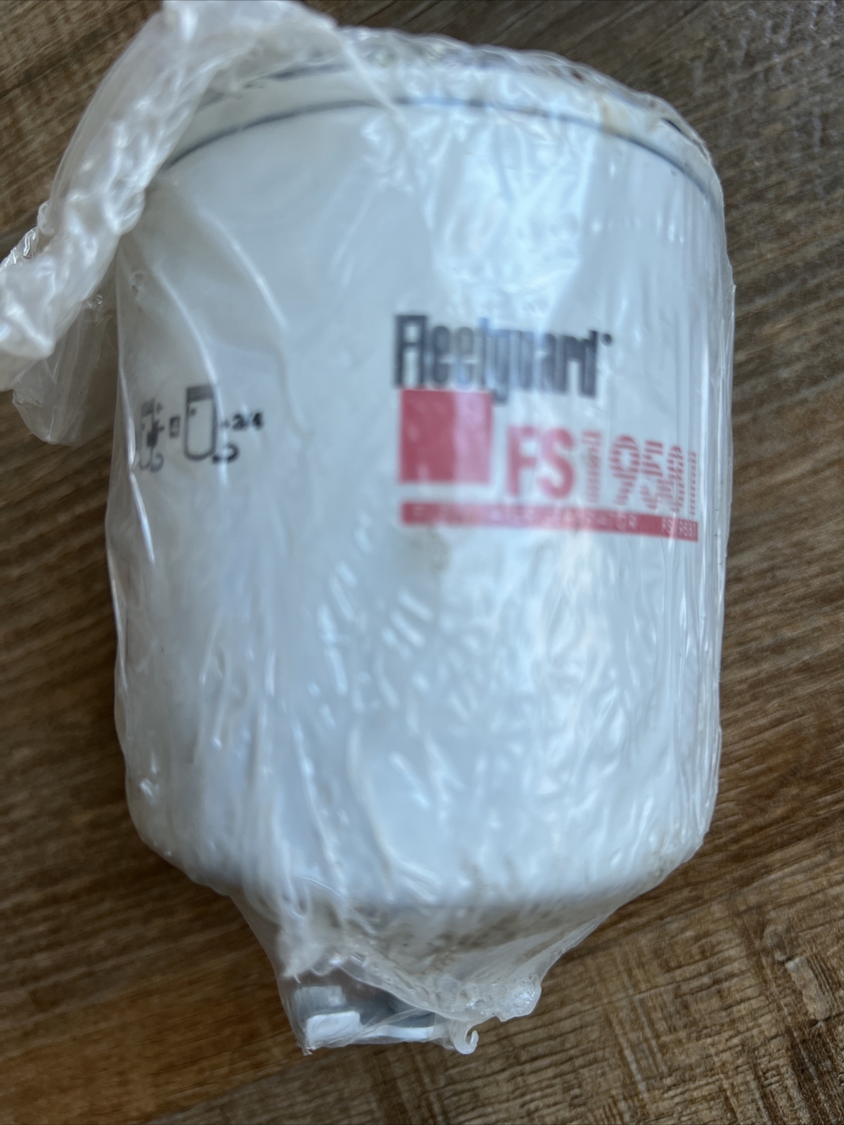 FLEETGUARD FS19581 - Fuel filter cross reference