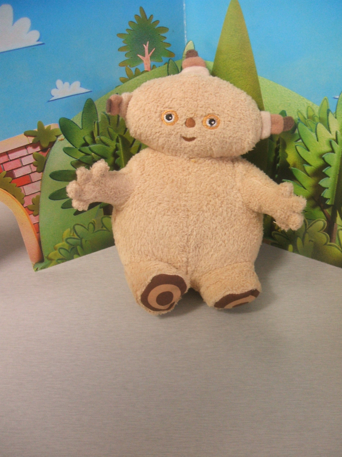 In The Night Garden Upsy Daisy Igglepiggle Makka Pakka Tombliboo Plush ...