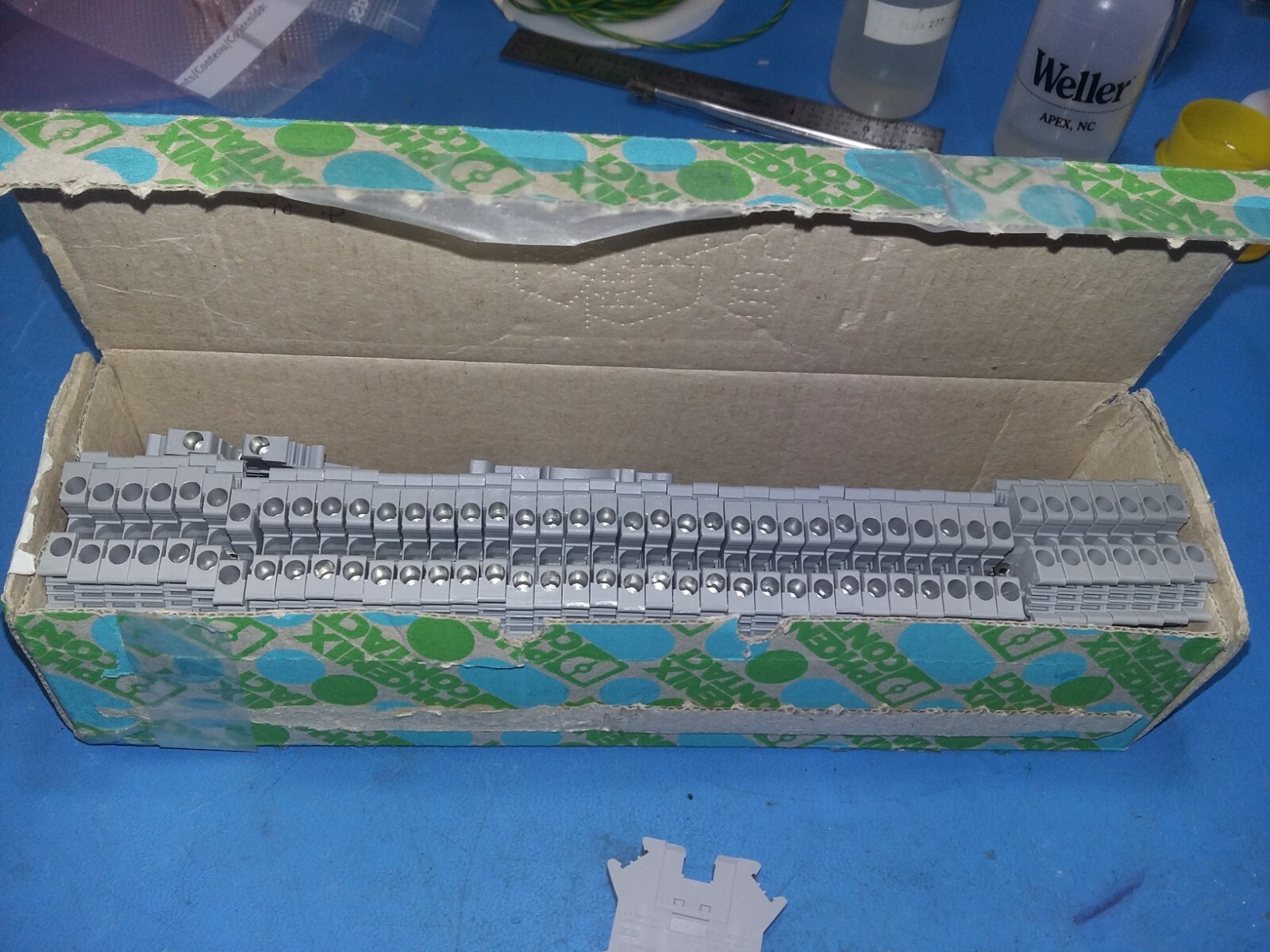 3003347, Connect Terminal Block Feed Thur 2 connections 800V 24A | eBay